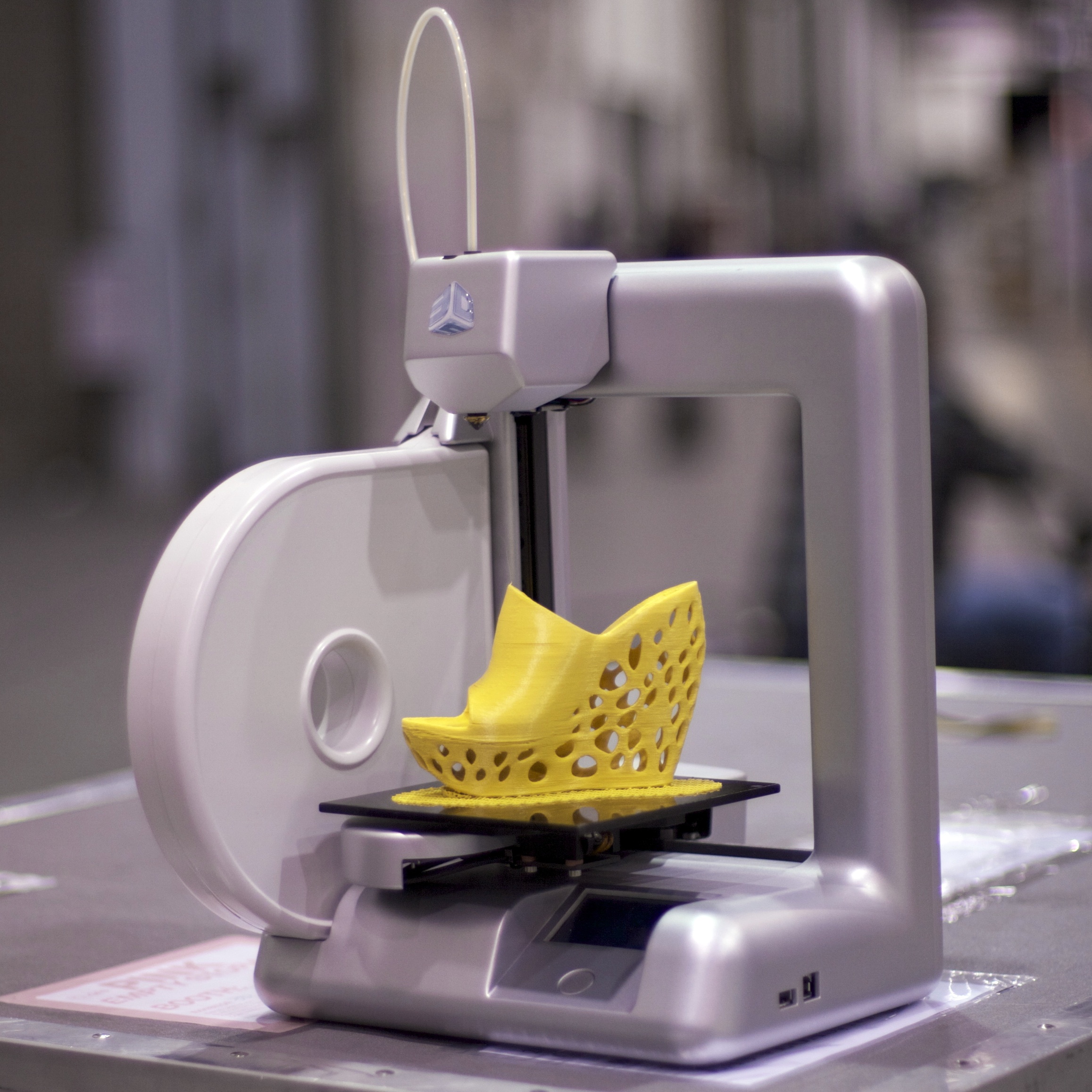 LSN : News : A new dimension: 3D printing is coming home