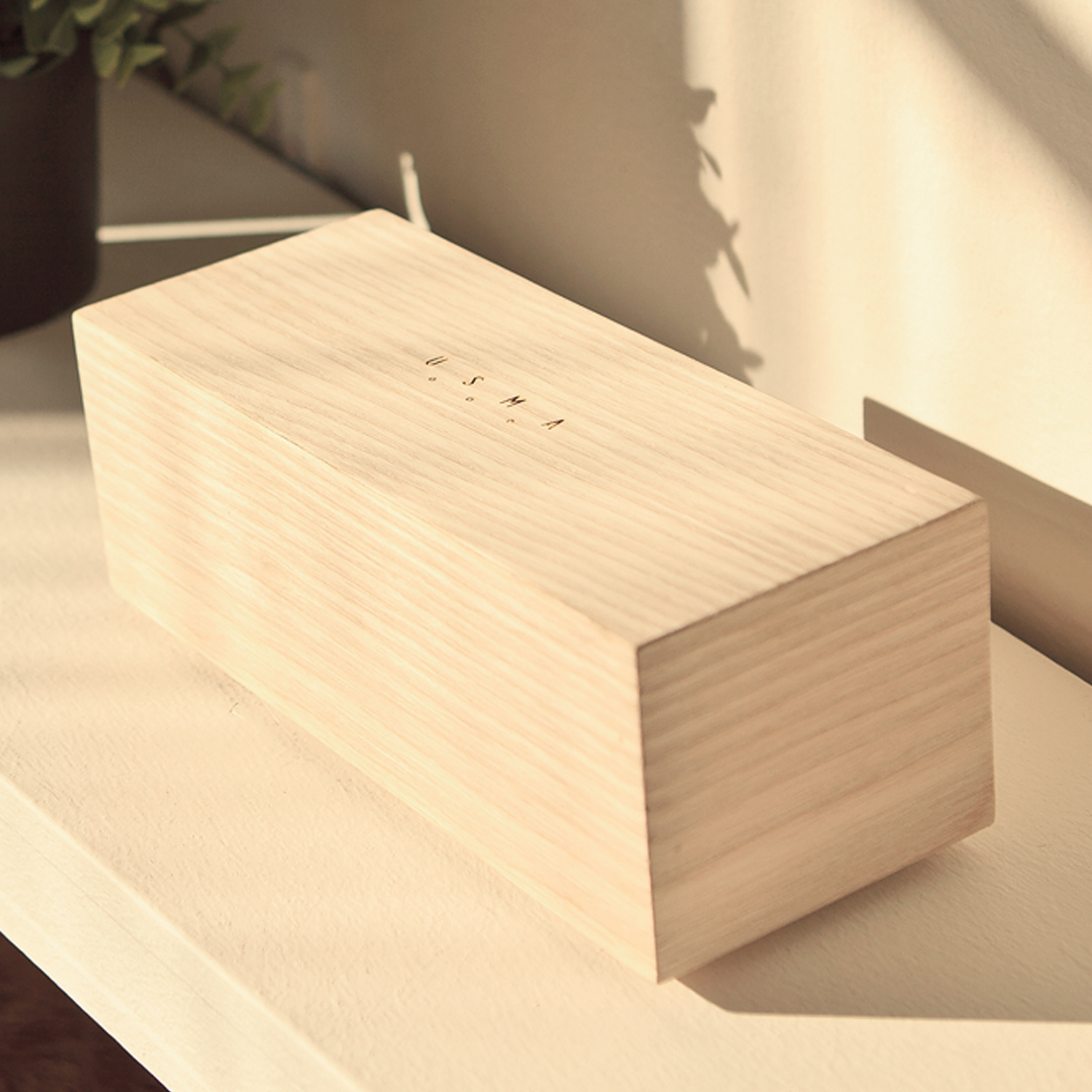 LSN : News : Sign of the times: Clock chimes with consumers