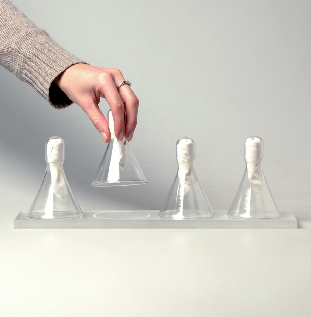 LSN : News : Perfume perfection: Tools to find the right scent