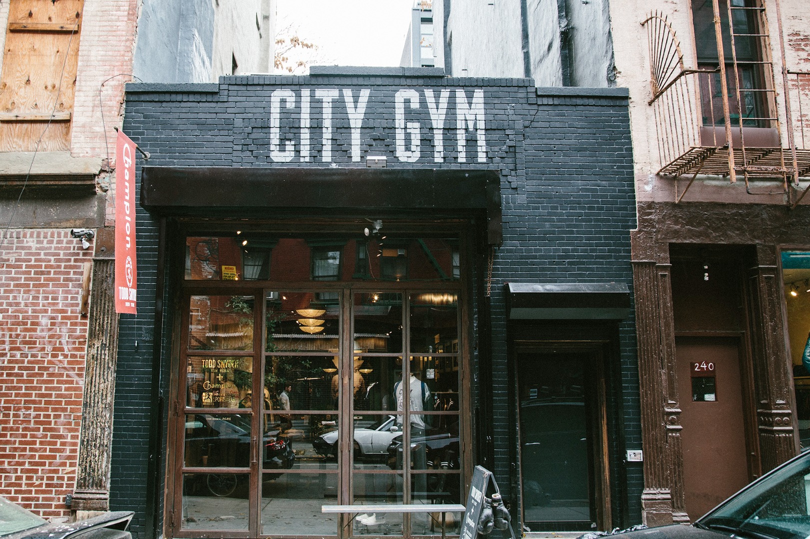 LSN : News : City Gym: Manhattan pop-up embraces old-school athletics